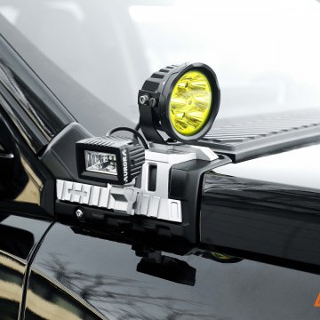 Landace Launches the New Tank 400A Pillar Spotlight Bracket